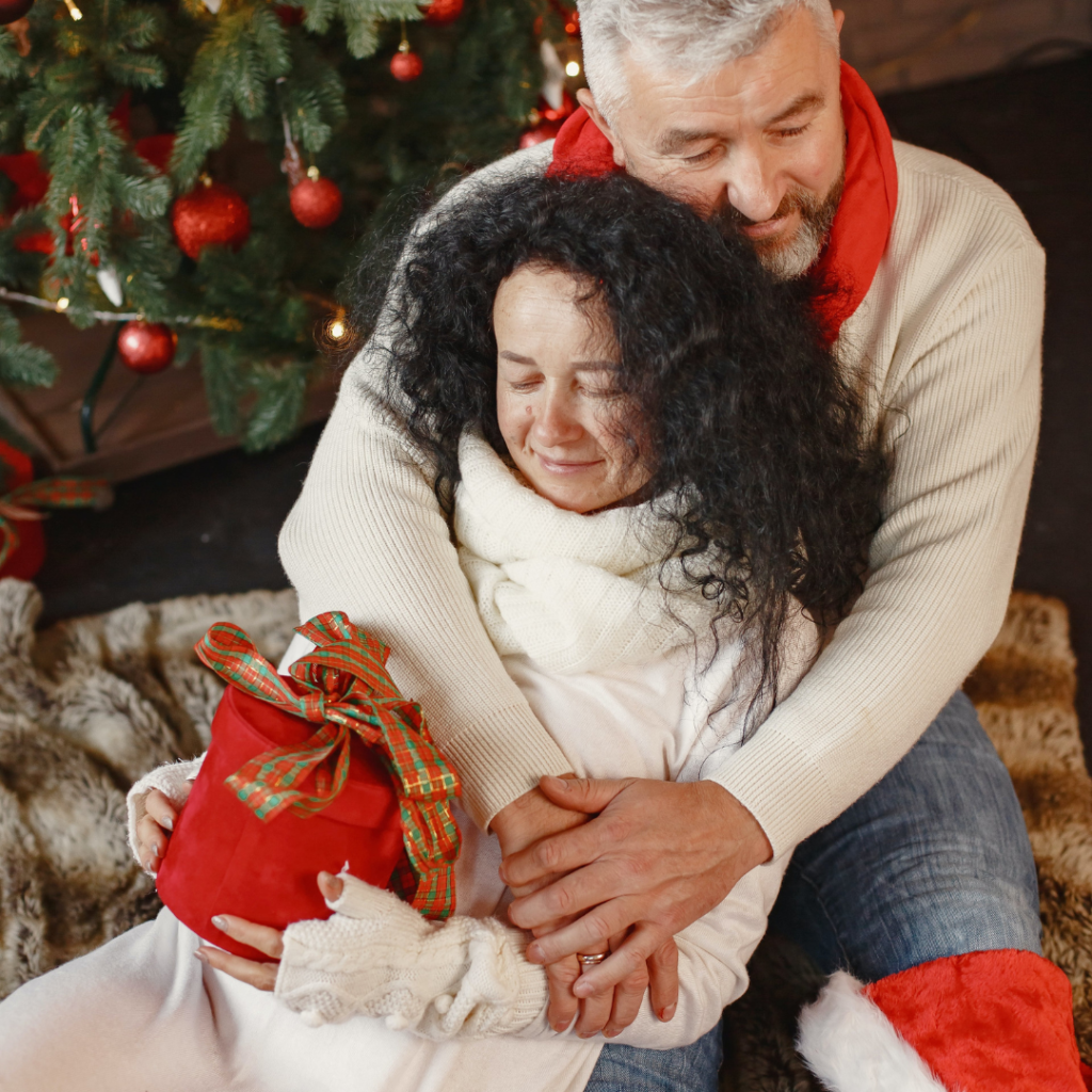 Giving gifts - Unveiling the history of gift-giving - Featsy market